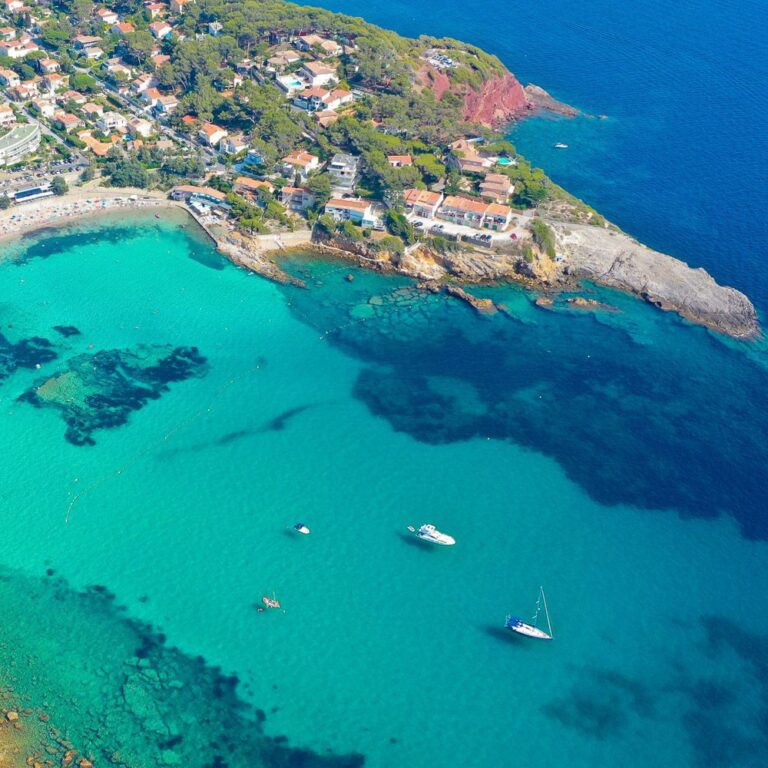 Balade en bord de mer - Office de Tourisme Sanary sur Mer